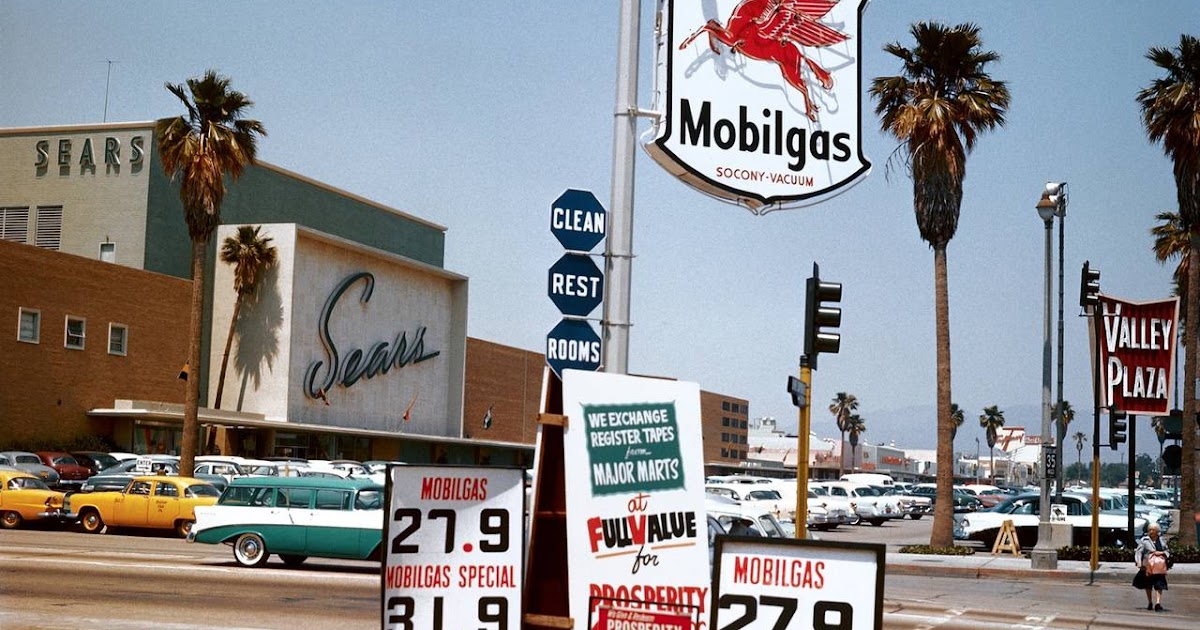 Walgenbach Family Photos: North Hollywood Sears at the Valley Plaza ...