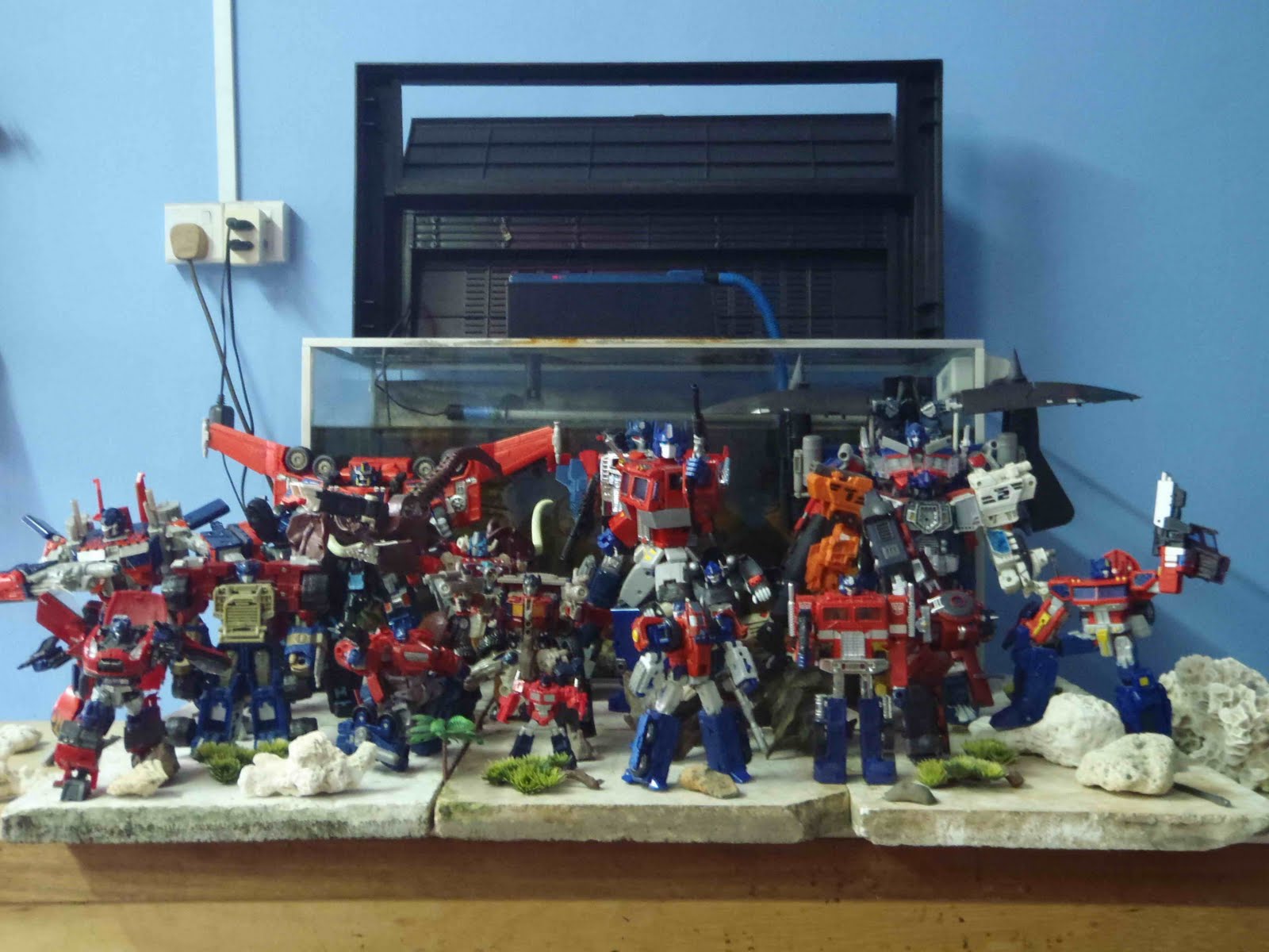 New Planet Cybertron: Various Transformers Diorama