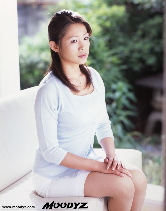 BlueFave: maki tomoda pics