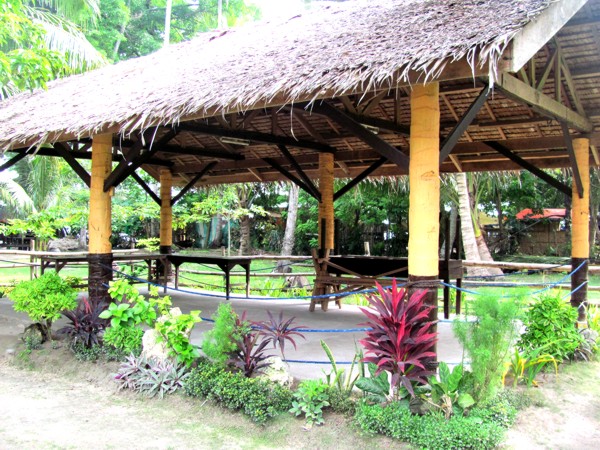 Rainbow Breeze Beach Resort - Brgy, Caliclic, Babak Dist. | Davao Delights