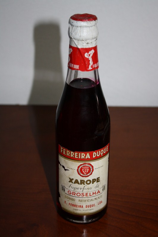 O CANTINHO DAS COLECÇÕES: GARRAFA XAROPE SUPERFINO DE GROSELHA ...