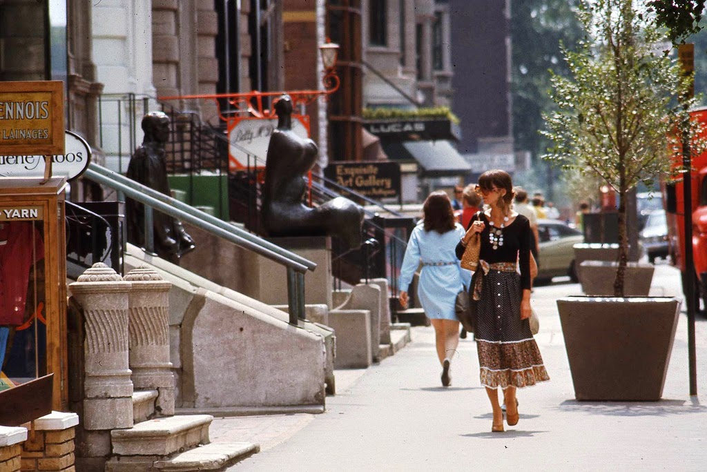 Wonderful Color Photographs Capture Street Scenes of Montreal, Canada ...