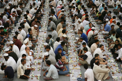 Beauty Of Islam: Ramadan: De etiquette van eten en drinken
