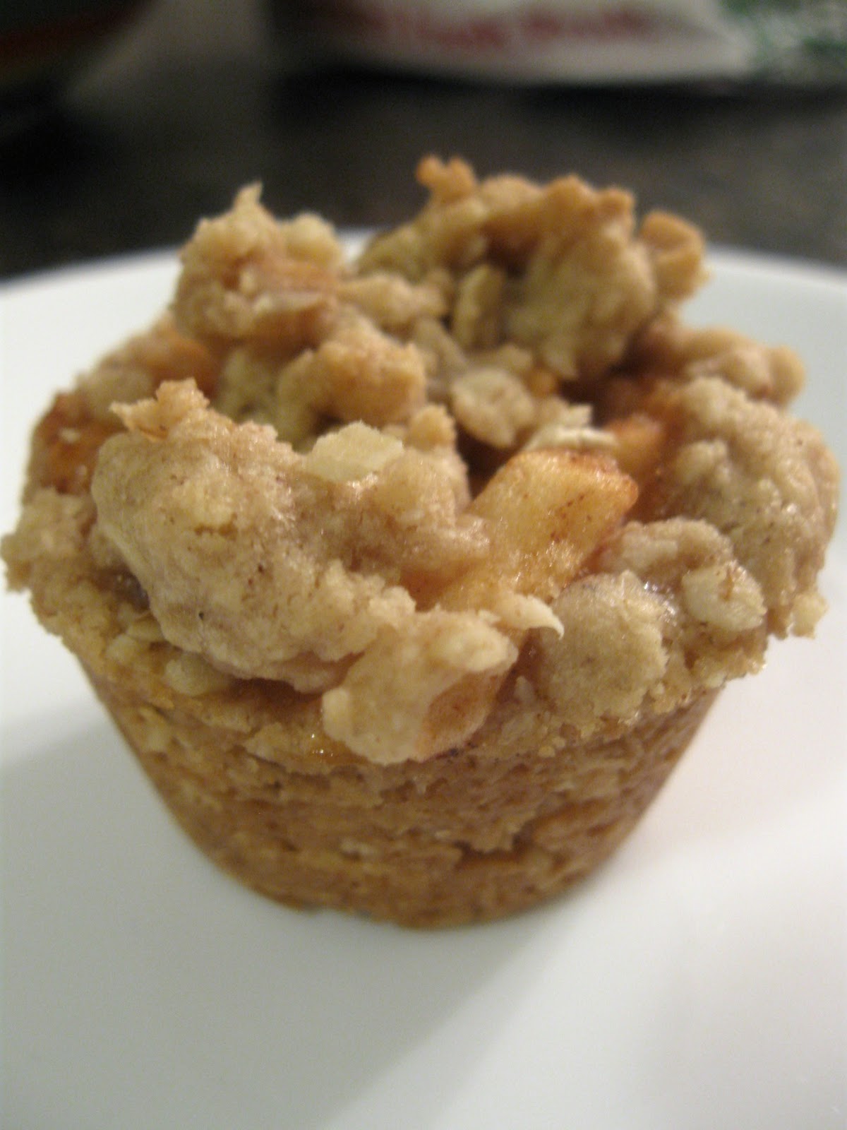 a CASE of art: Mini Apple Crisp