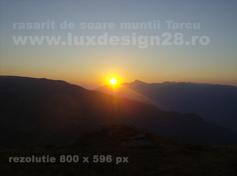 Cazare judetul Hunedoara: Luna plina si rasarit de soare in Muntii Tarcu