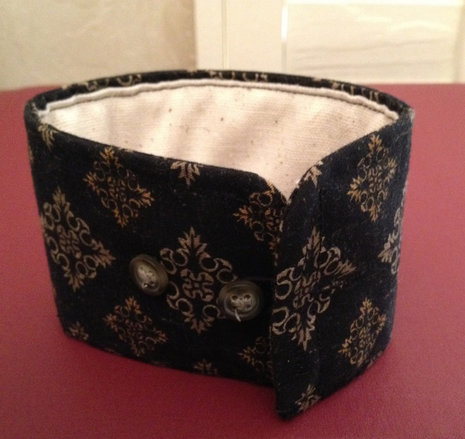 Handiworking: Sew a Coffee Cup Cuff :: Tutorial