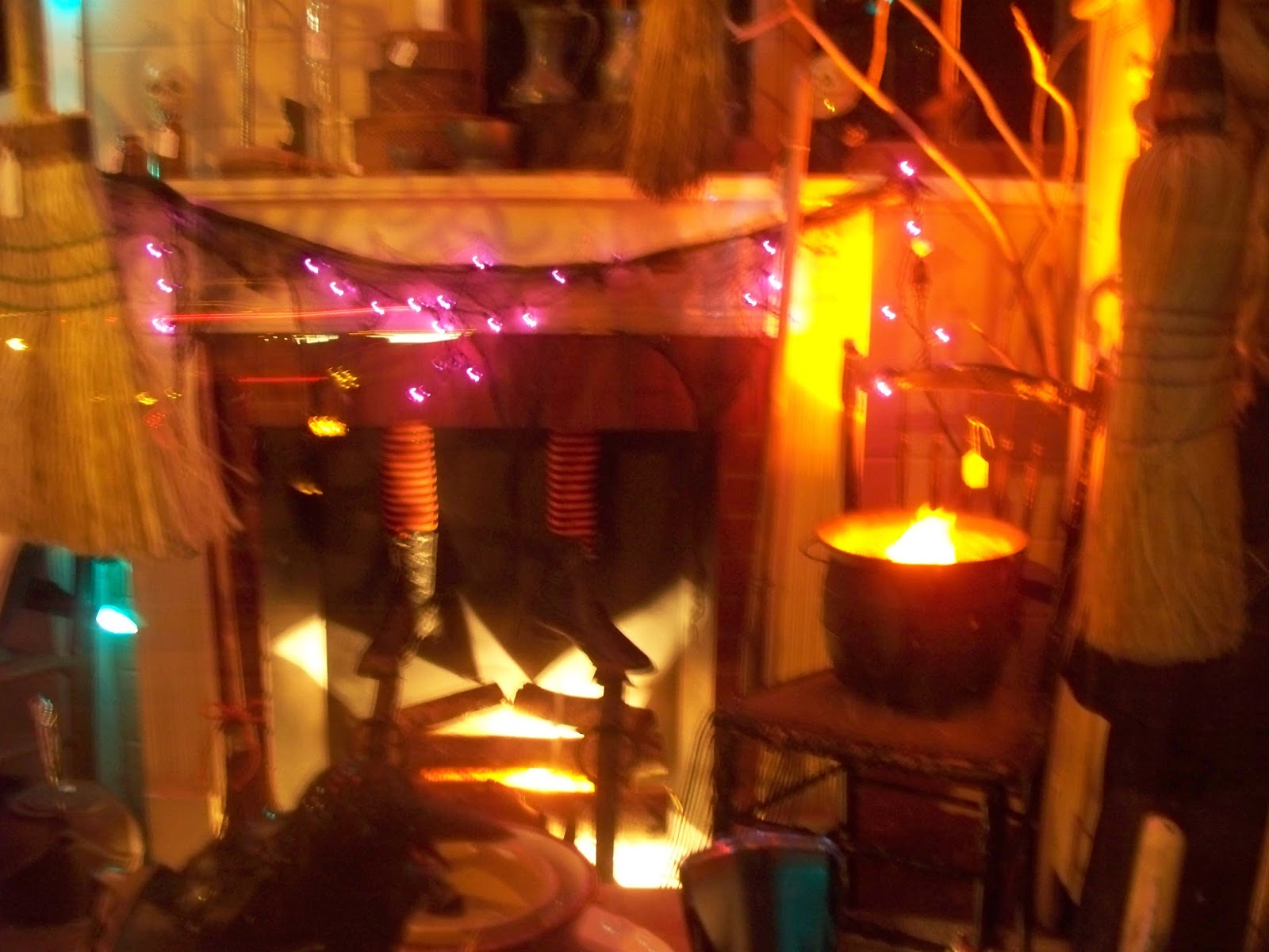 Prims By The Water: Witchy Store Displays