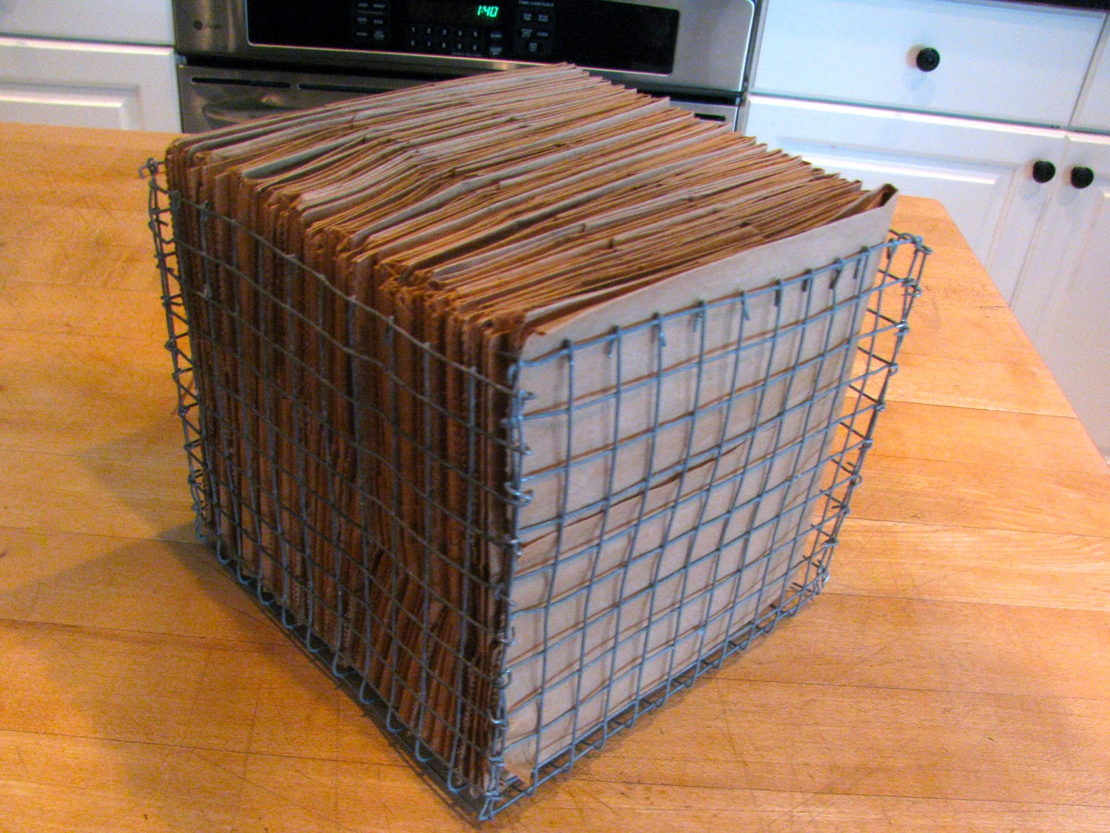 MAY DAYS: DIY Wire Basket