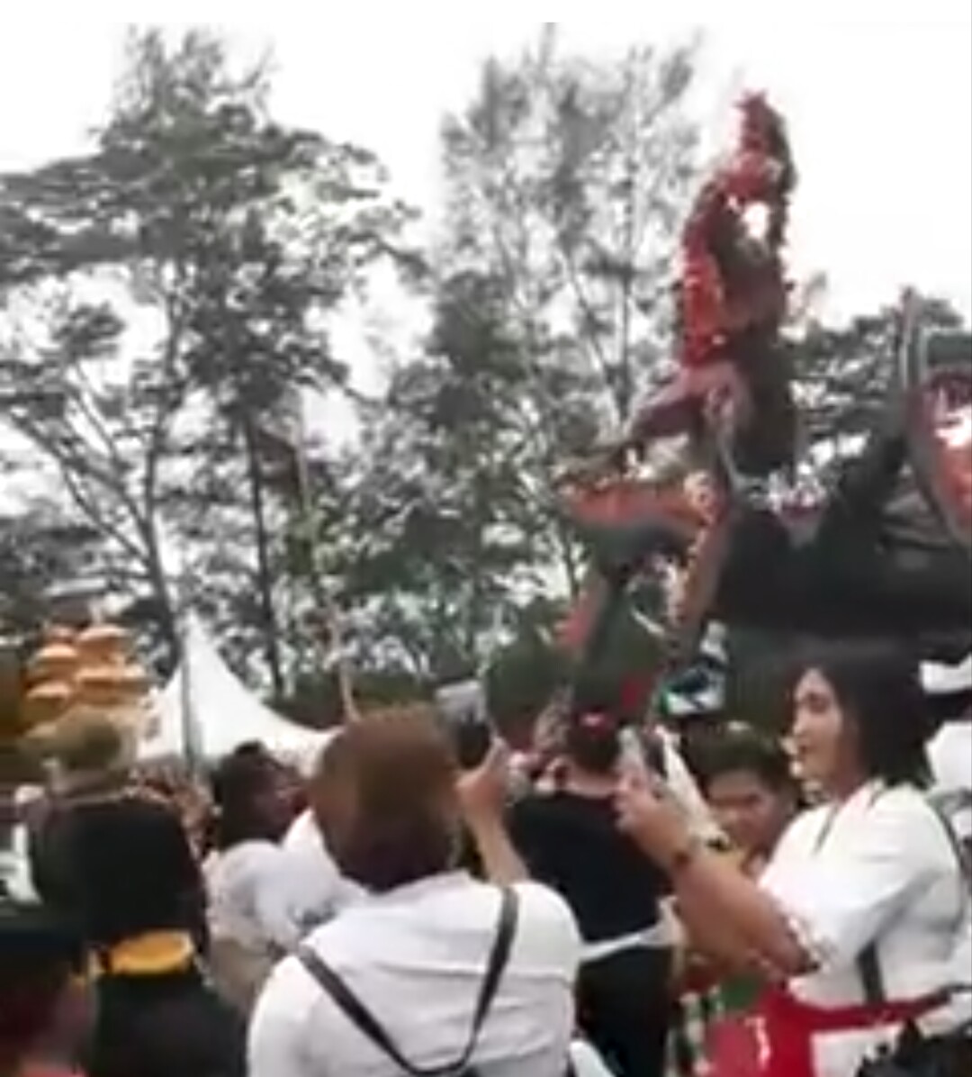 Sambut Hari Raya Nyepi Umat Hindu Gelar Pawai Ogoh Ogoh Berita