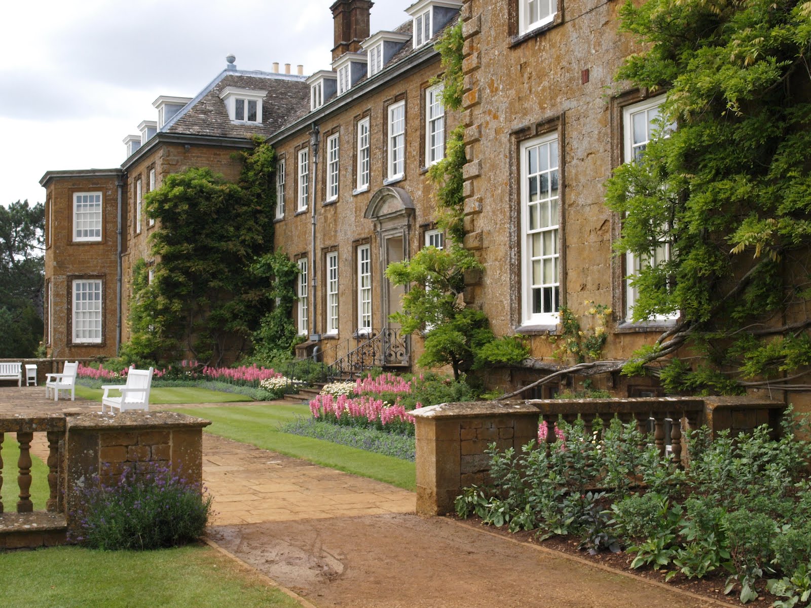 Ragged Robin's Nature Notes: Upton House and Gardens