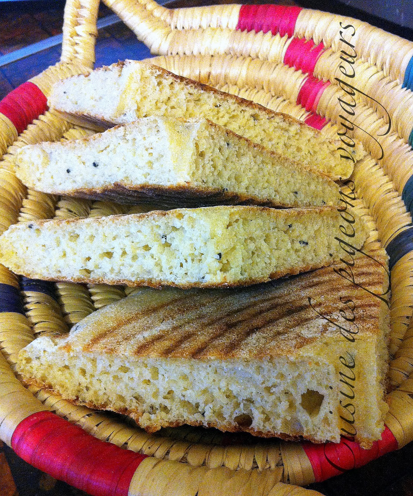 C@hier de recettes...des pigeons voyageurs!!: Khobz Matloue ou Khobz ...