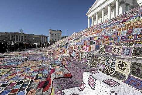 Topsecret Deco: Knit Graffiti