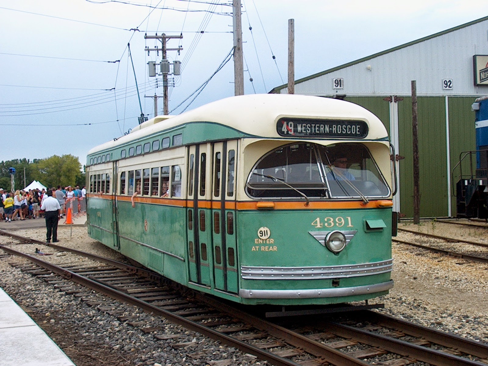 Eddie's Rail Fan Page: Preserved Chicago Transit Authority post war pcc ...