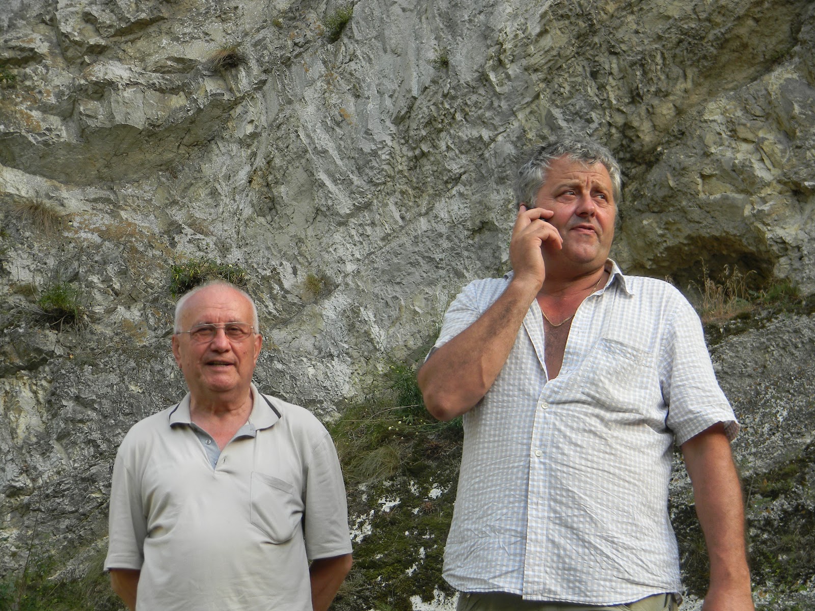 Noi prin noi!: Emil Dima (dreapta) si colonelul Dumitru Burlan, sosia ...