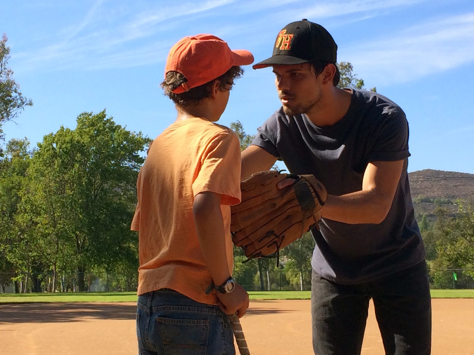 Ediciones Rob-Kris-Tay: Fotos de Taylor Lautner en su nueva pelicula ...