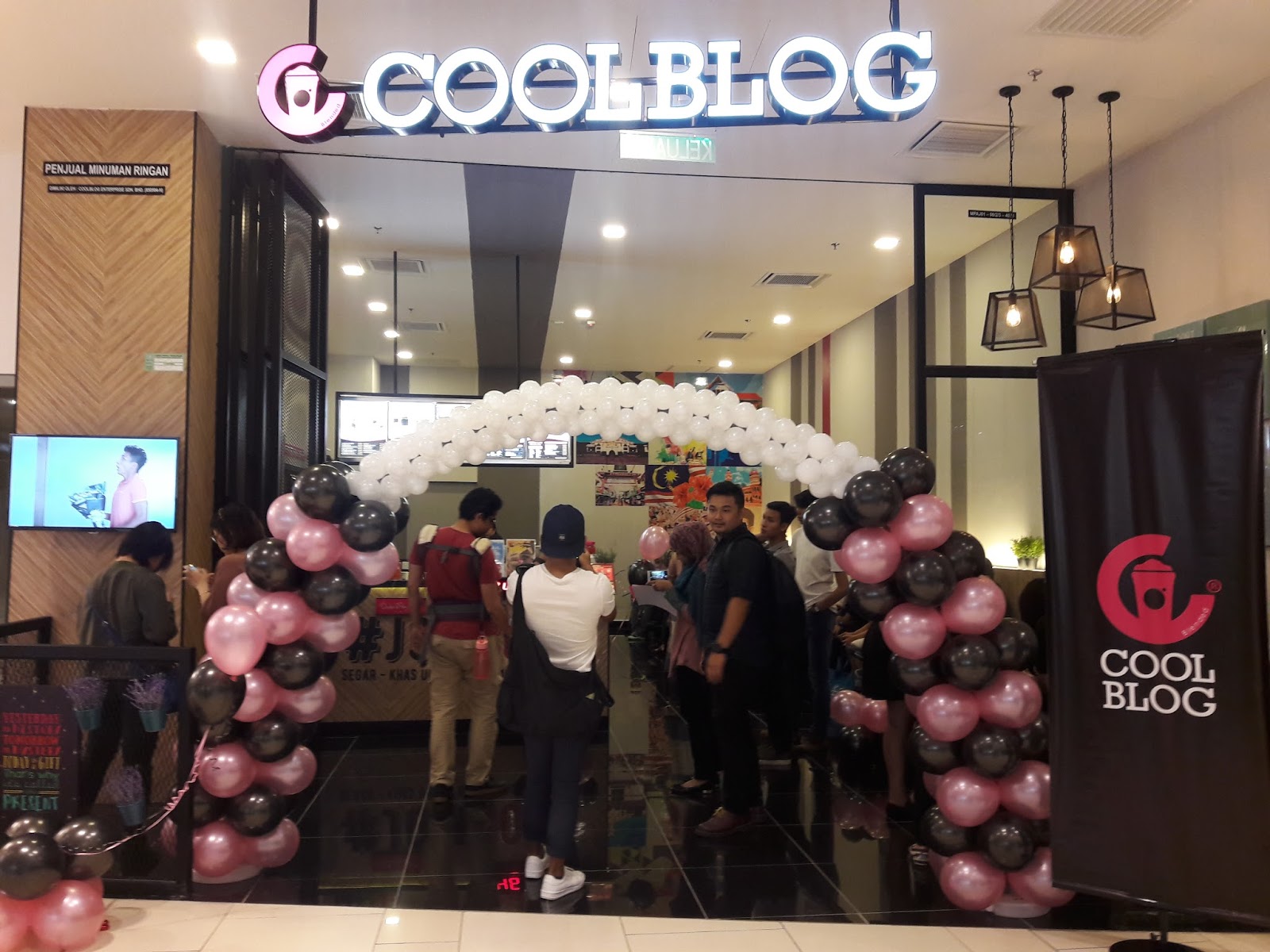 My Blogs: CoolBlog Opens Its Largest Store In Malaysia
