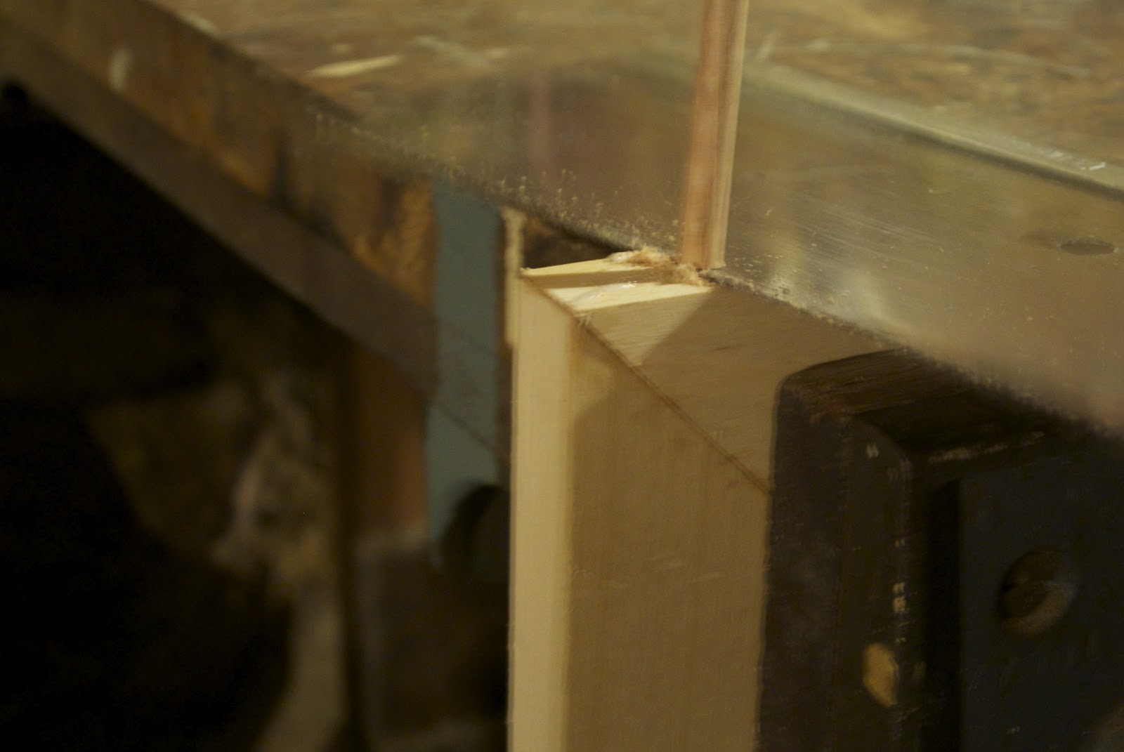 Life at Pugsley: How to make wood window screens 6: Securing the Miter ...