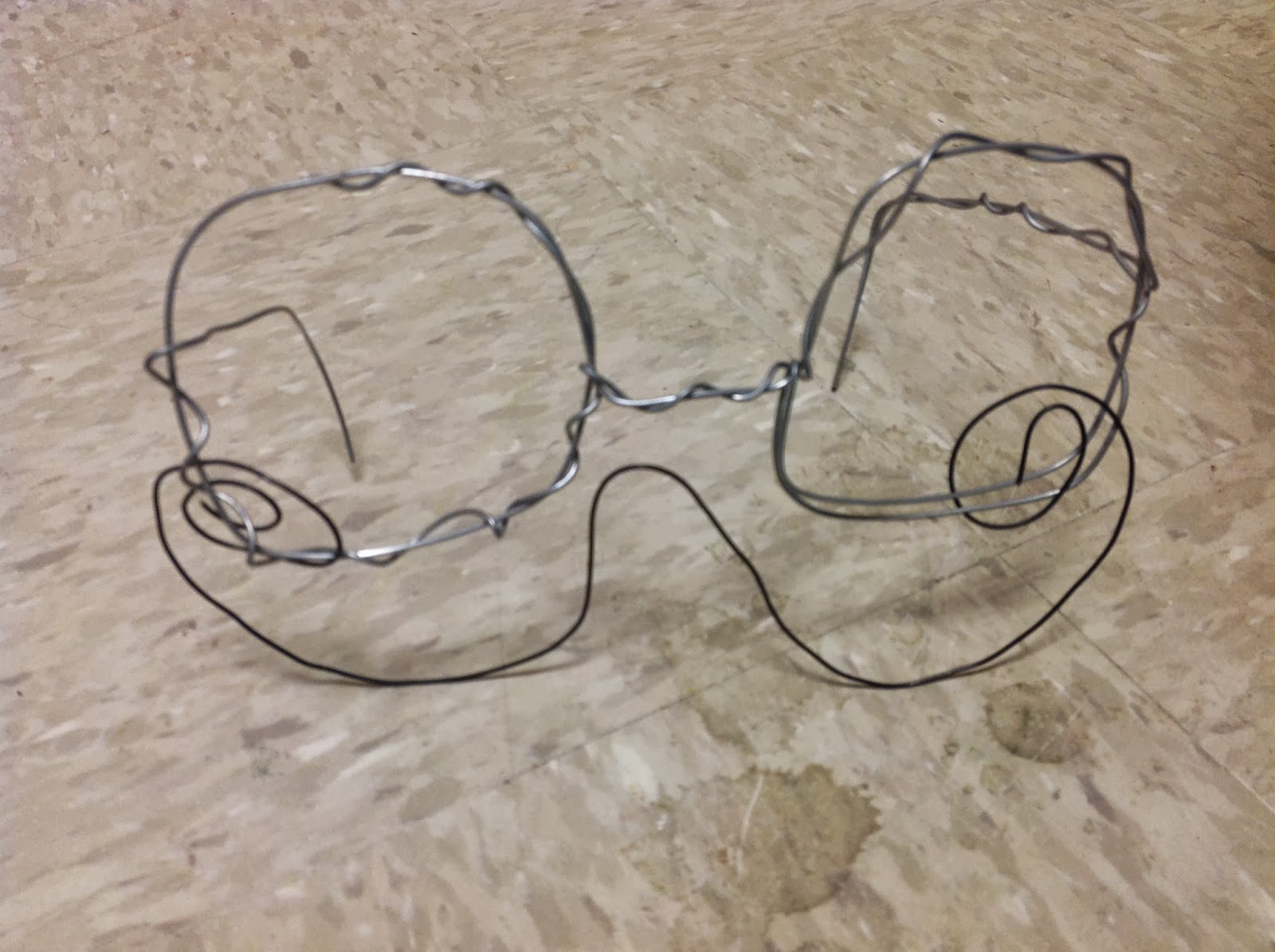 Miss Arty Pants: Wire Sculpture