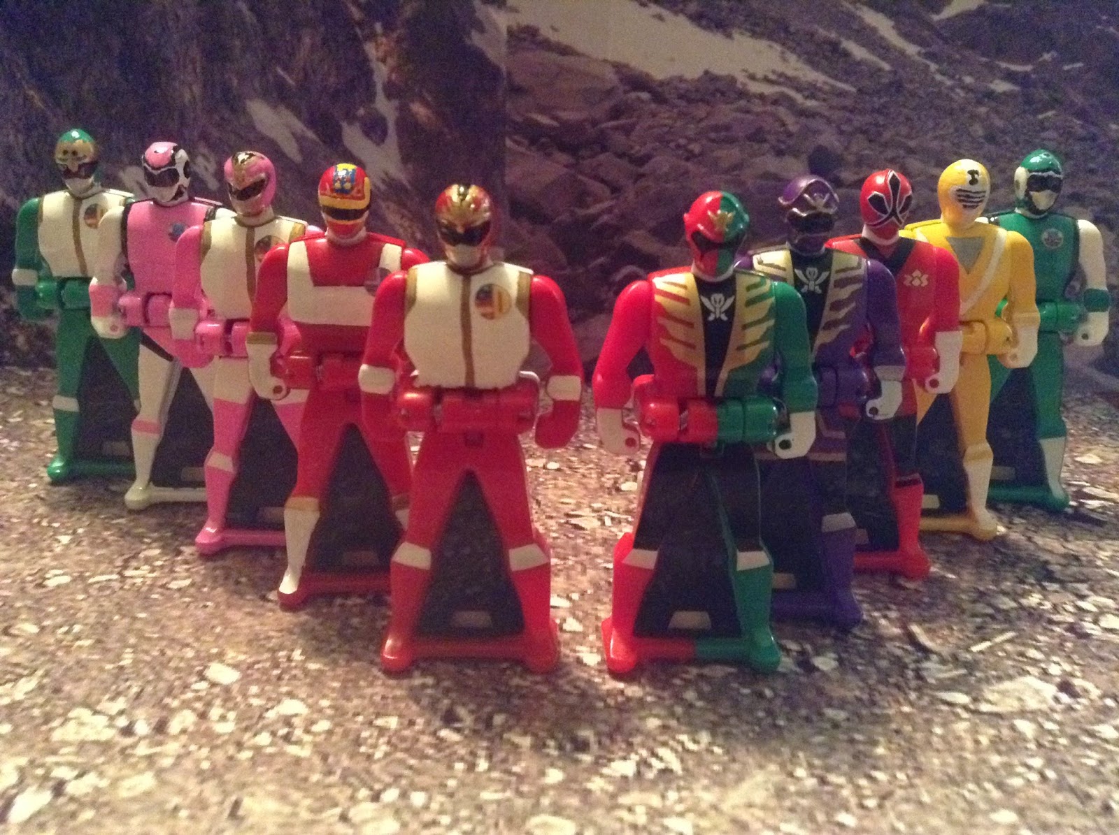 Henshin Grid: DTAKEOVR's Ranger Key Customs
