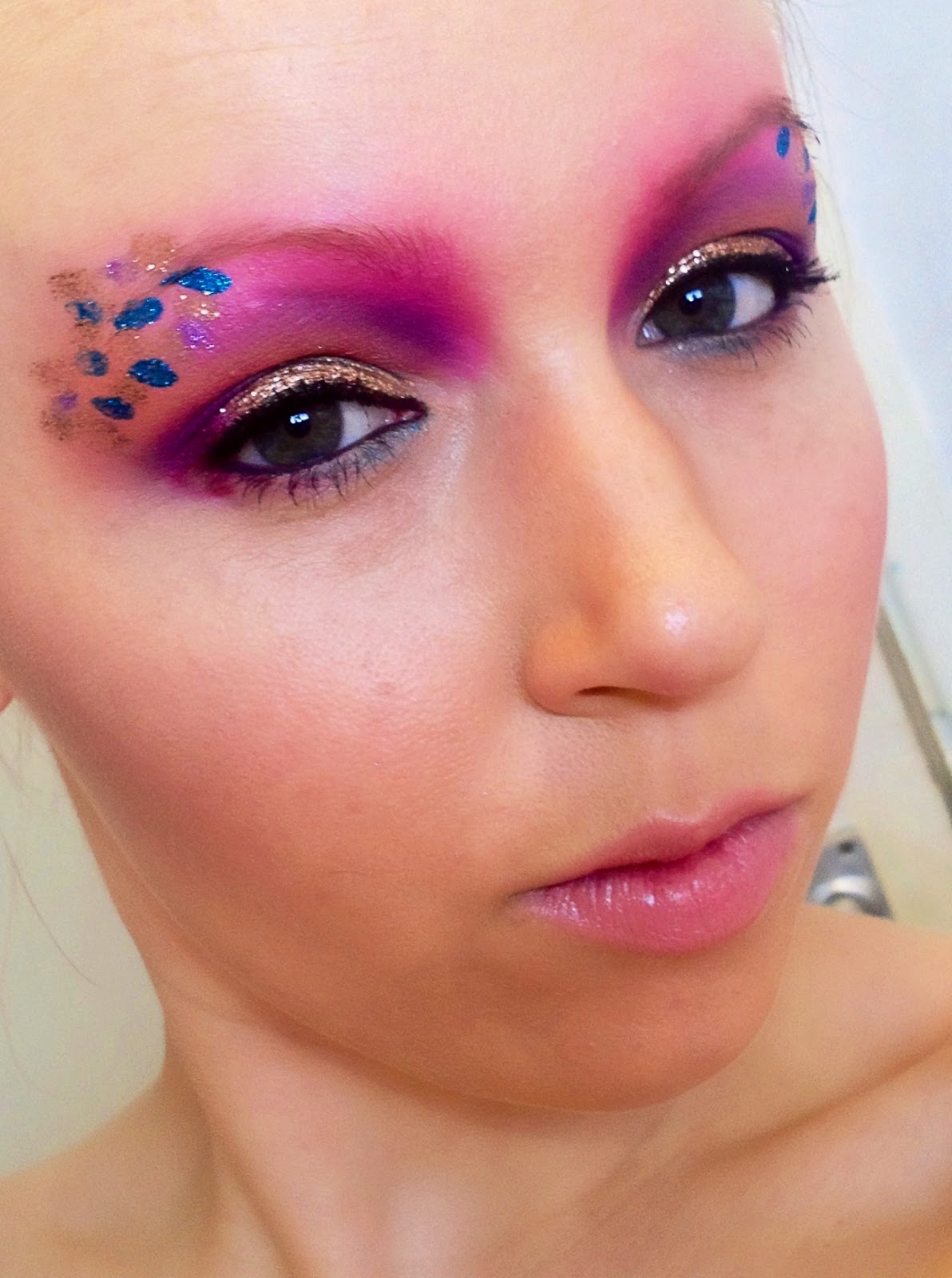 Crown Brush: Be Inspired by Make-up Artist Jade Brady...