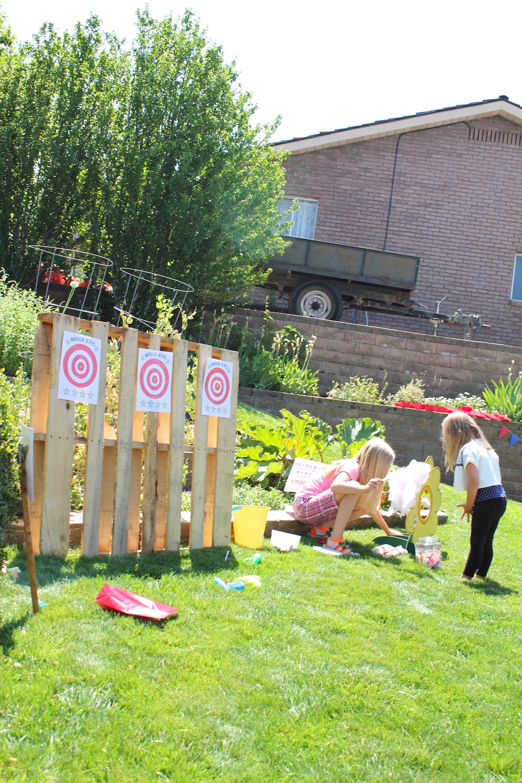 everywhere beautiful : Circus Party