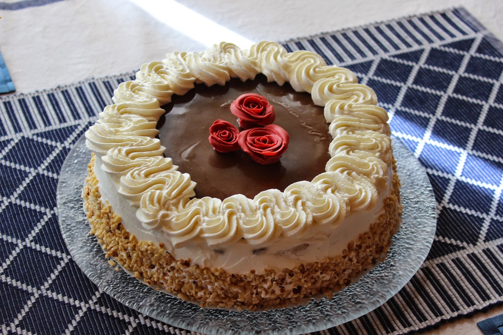 Macarons&Madeleines: Lakka-kinuskikakku