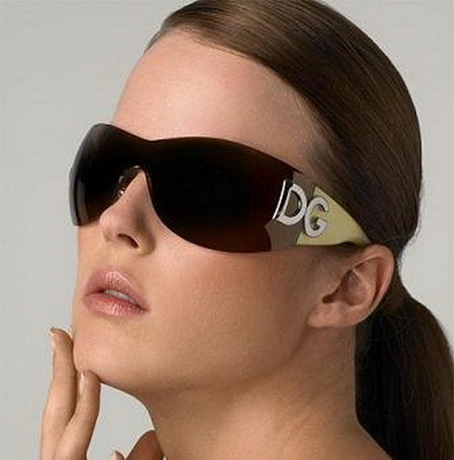 Celebrity Sexy: D&G Sunglasses For Men and Women 2011