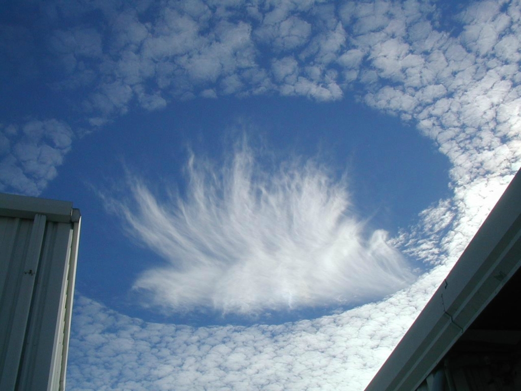 World Of Technology: Unusual clouds - the effect Fallstreak