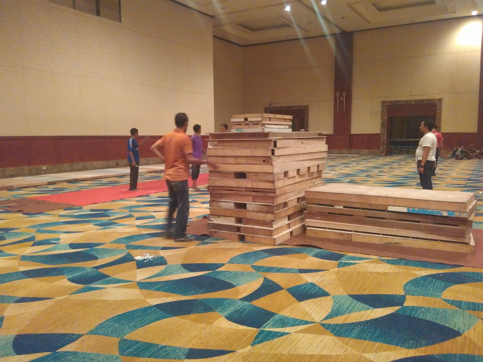 partisi pameran,stand,booth,exhibition: Sewa flooring finishing karpet ...