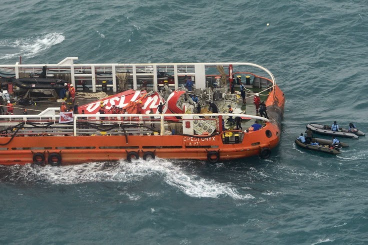 FOTO & GAMBAR PUING PUING PESAWAT AIRASIA QZ8501 - reudoc.com