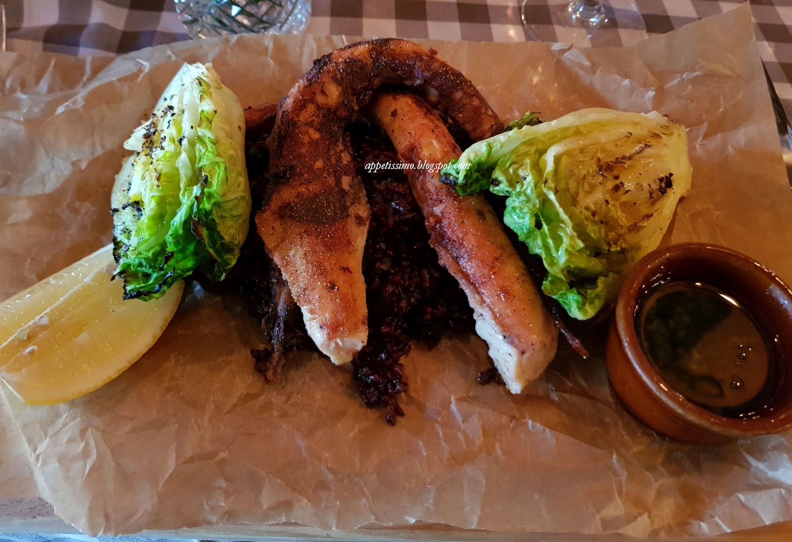 О ресторанах из уст гурмана. : Naples Riga