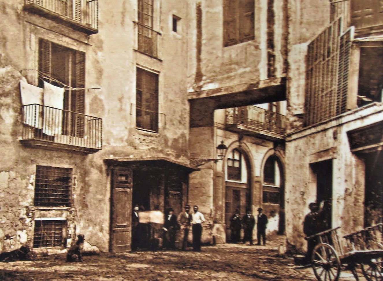 RACONS D'UNA BARCELONA ANTIGA: Fossar de les Moreres