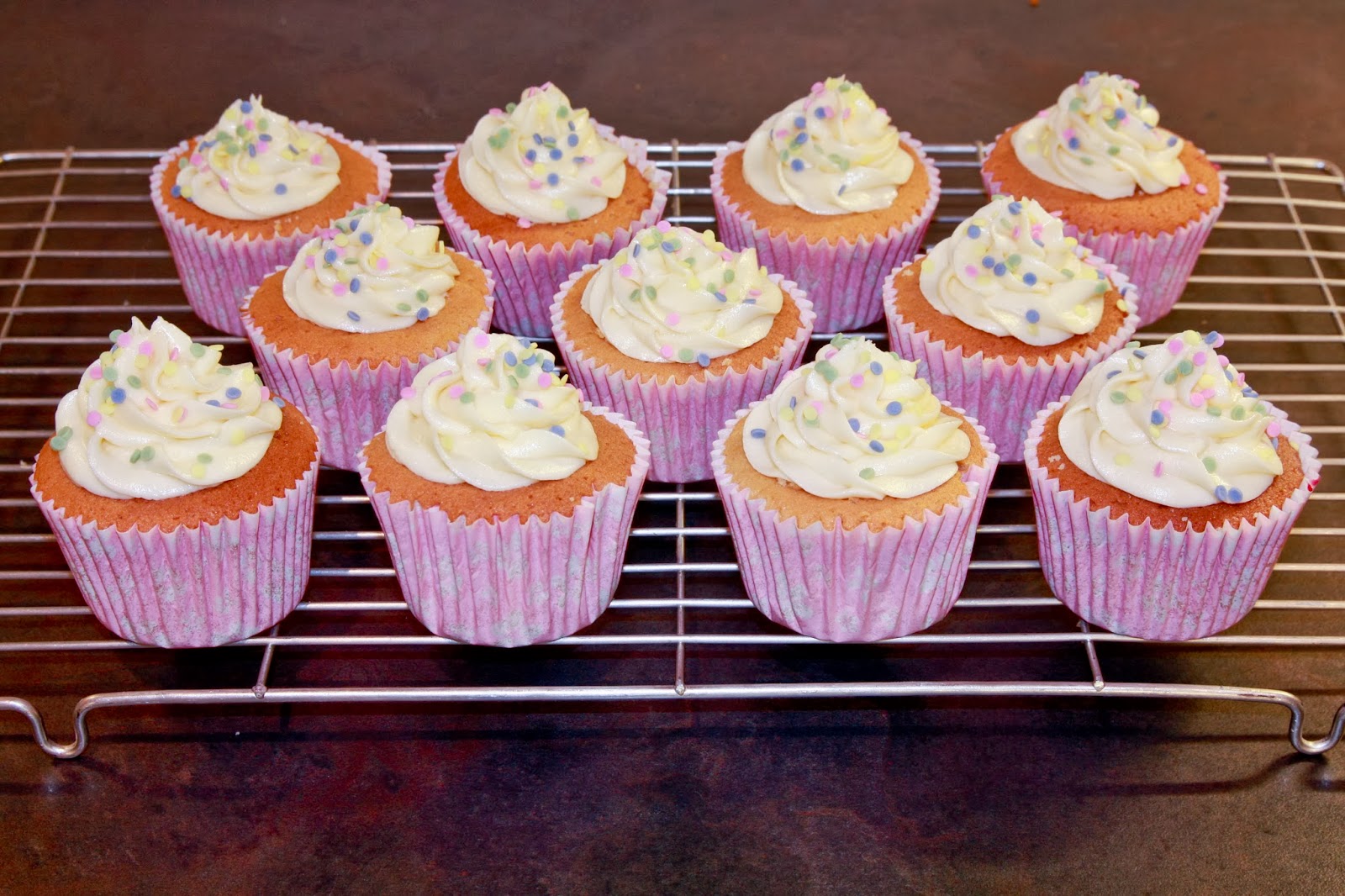 The Cake Trail: Mini Victoria sponge cakes