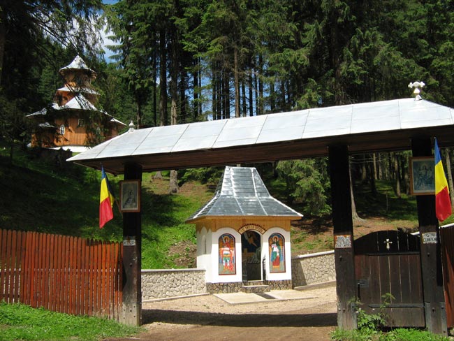 Manastirea Sihastria Rarau: Imagini Manastirea Sihastria Rarau