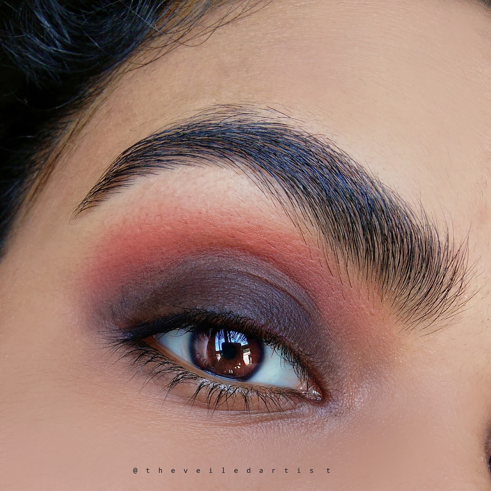 Gradient Green Shimmery Smokey Eyes Tutorial - The Veiled Artist