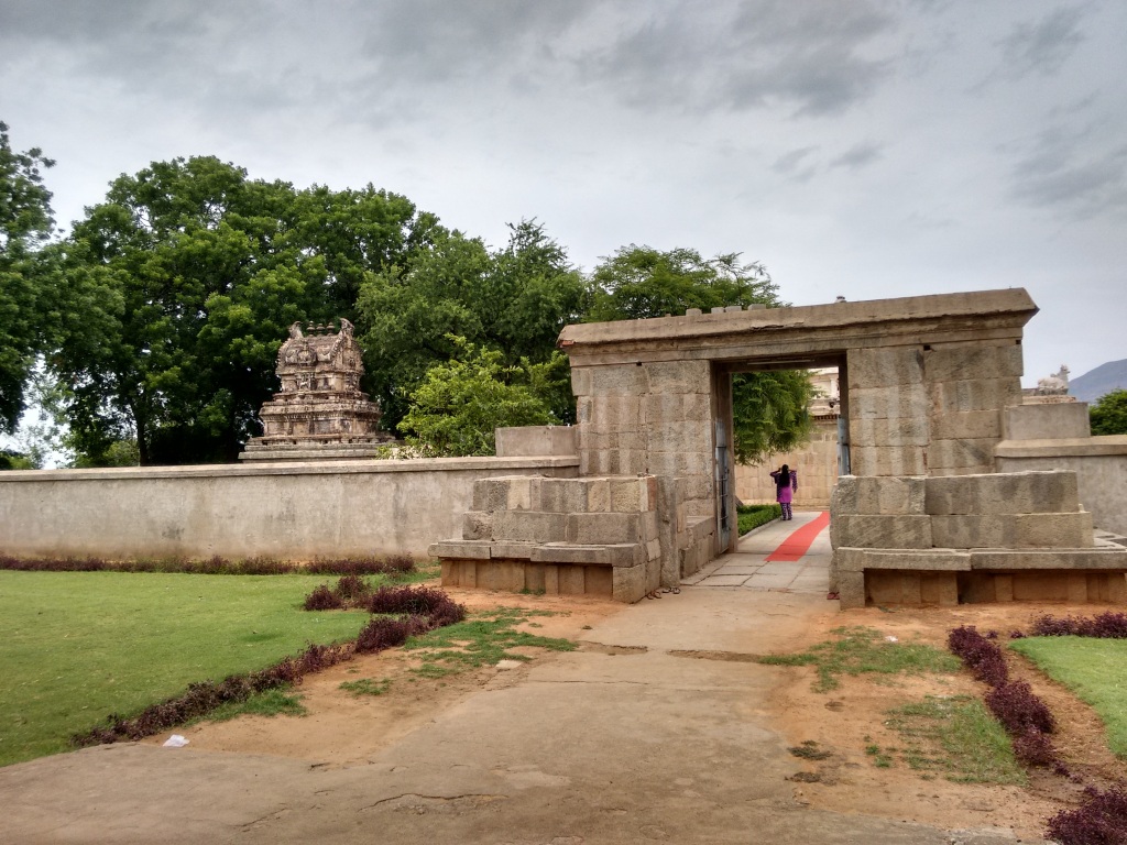 Hindu Temples of India: Parasurameswarar Temple, Gudimallam – The Temple
