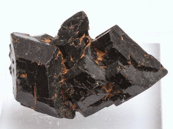 Geología al paso: Piroxeno - Silicatos (Minerología)