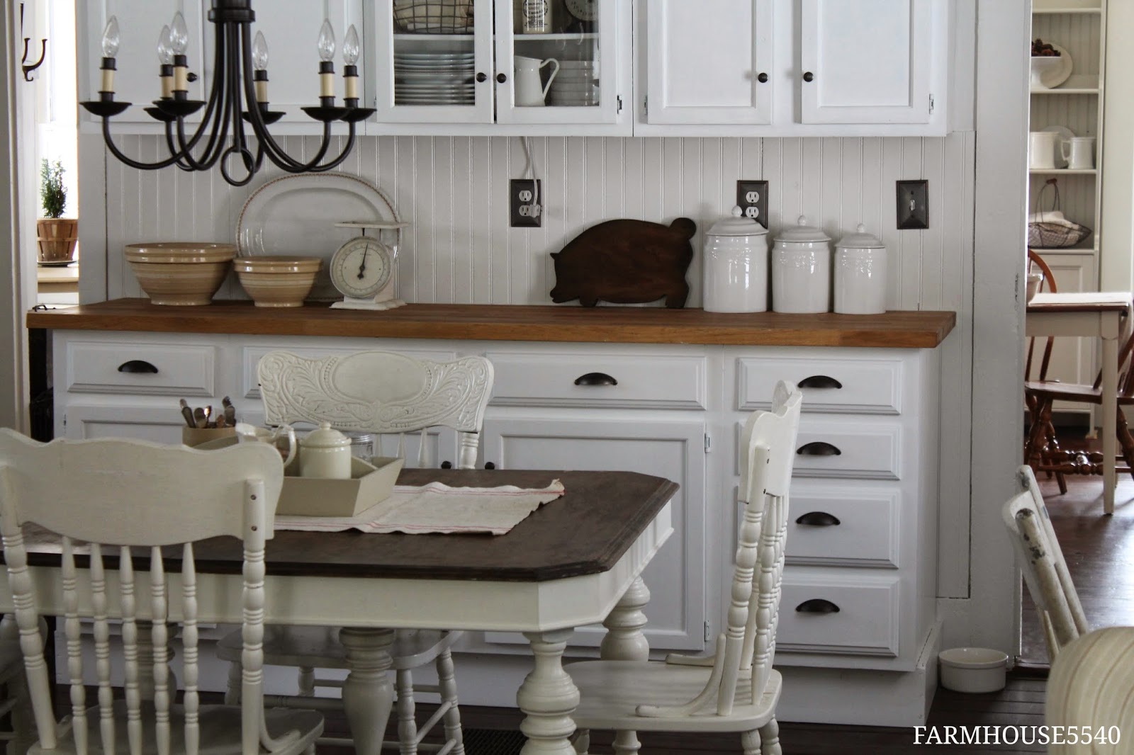 FARMHOUSE 5540: Family Room Part Three