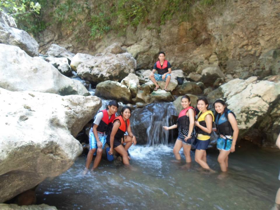 The Thrifty Wanderer: ESOY HOTSPRING, Catmon Cebu City
