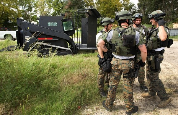 The Drawn Cutlass: Wow. Gainesville SWAT Team Has Its Own Tank