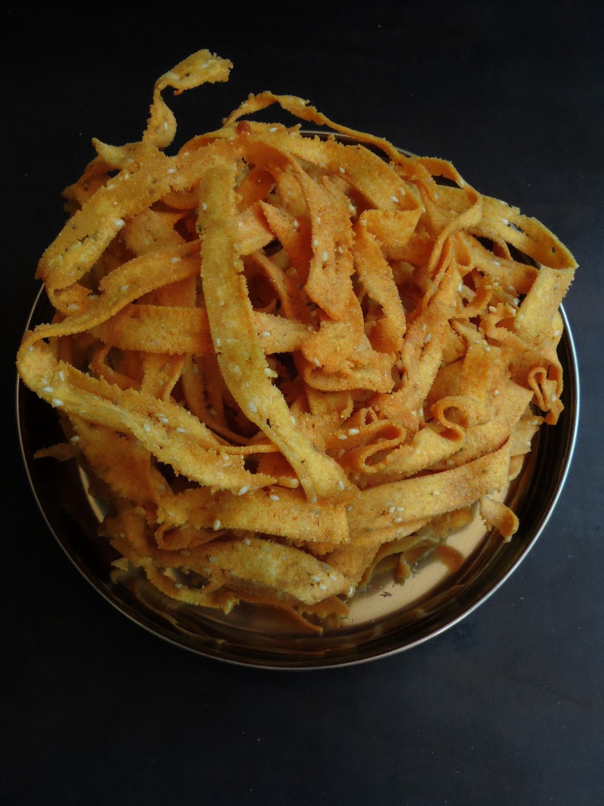 Priya's Versatile Recipes: Barnyard Millet Ribbon Pakoda/Kuthiravali ...