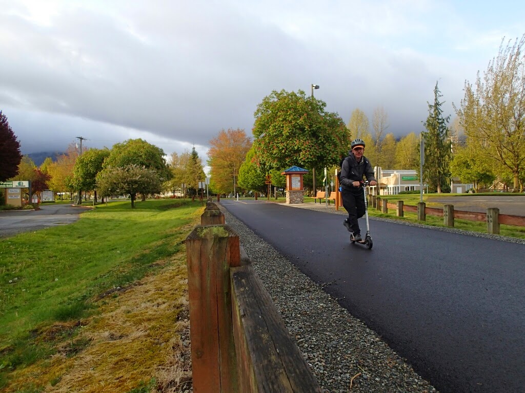 Kent's Bike Blog: #30DaysofScootering: Sunday Morning Scootering