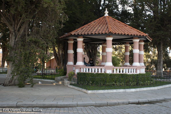 Mito Urbano - Periodismo Cultural: El Montículo