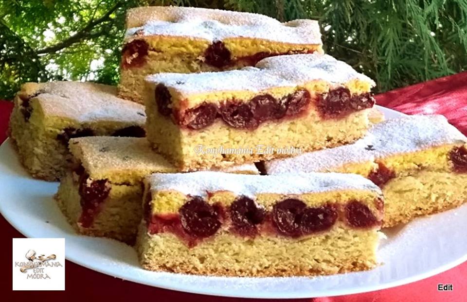 Hasznos cikkek és receptek: Meggyes piskótás linzer szelet