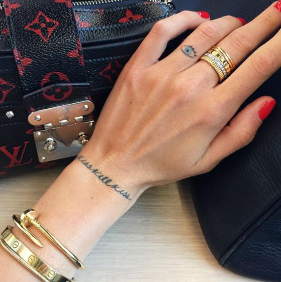 33 Simple Tattoo Ideas For First-Timers - Tattoo Blog 24