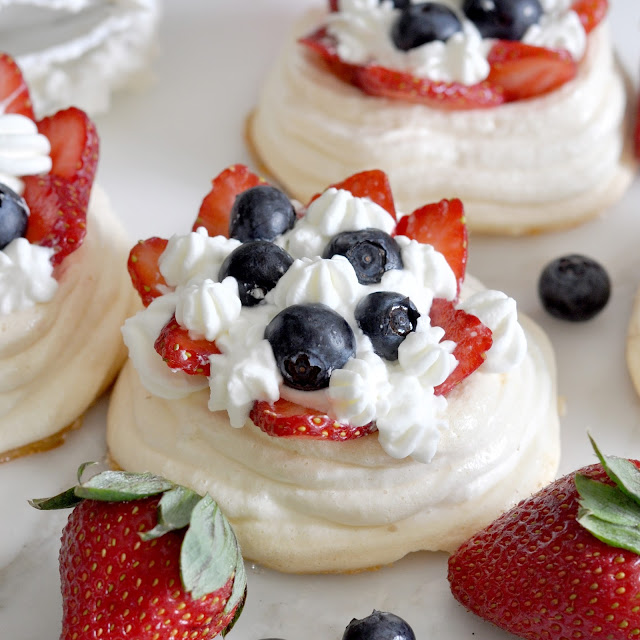 Cooking with Manuela: Berry and Cream over Meringue Cups