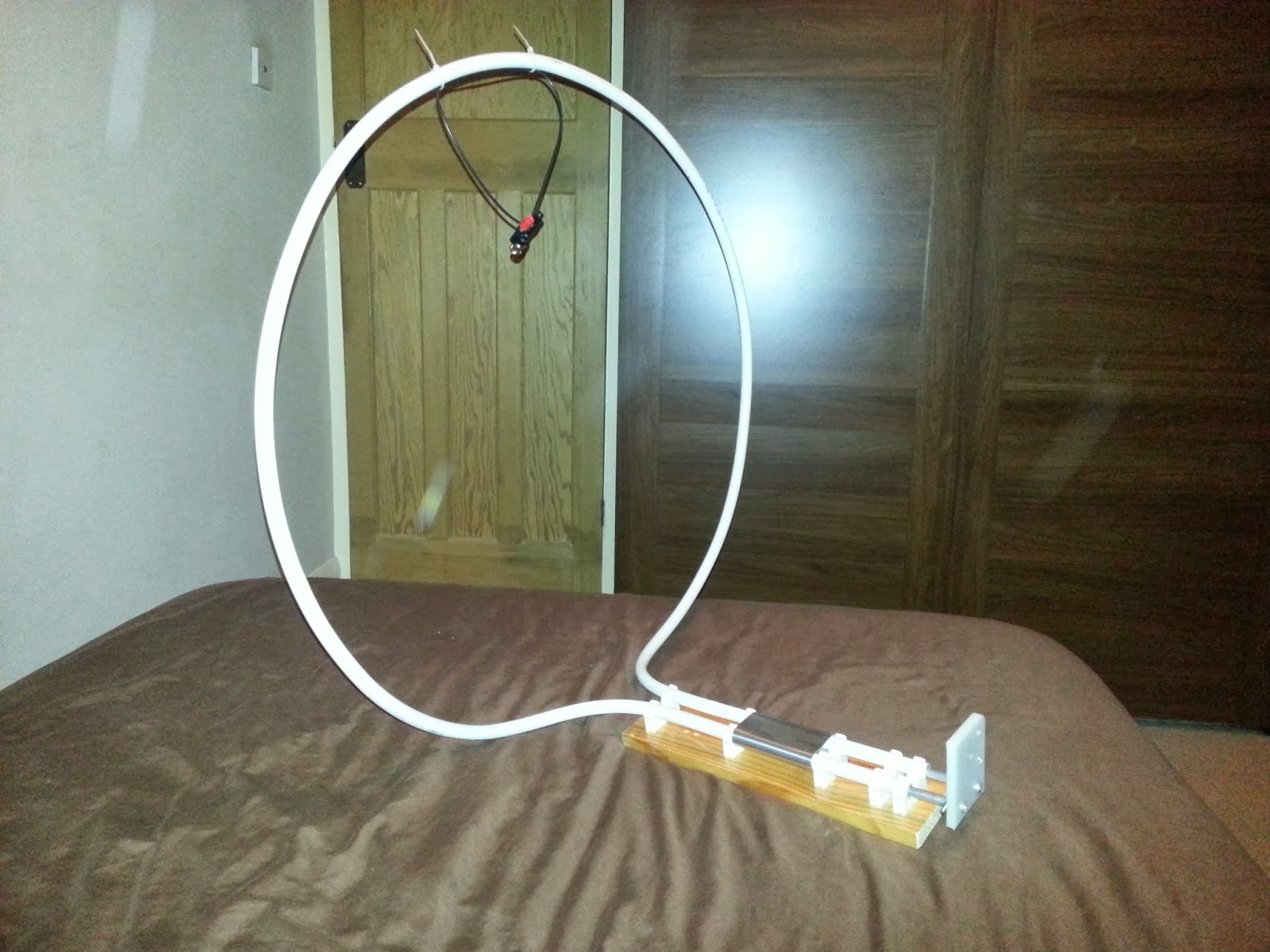 Build Radios Blog: Plastic Fantastic Magnetic Loops..