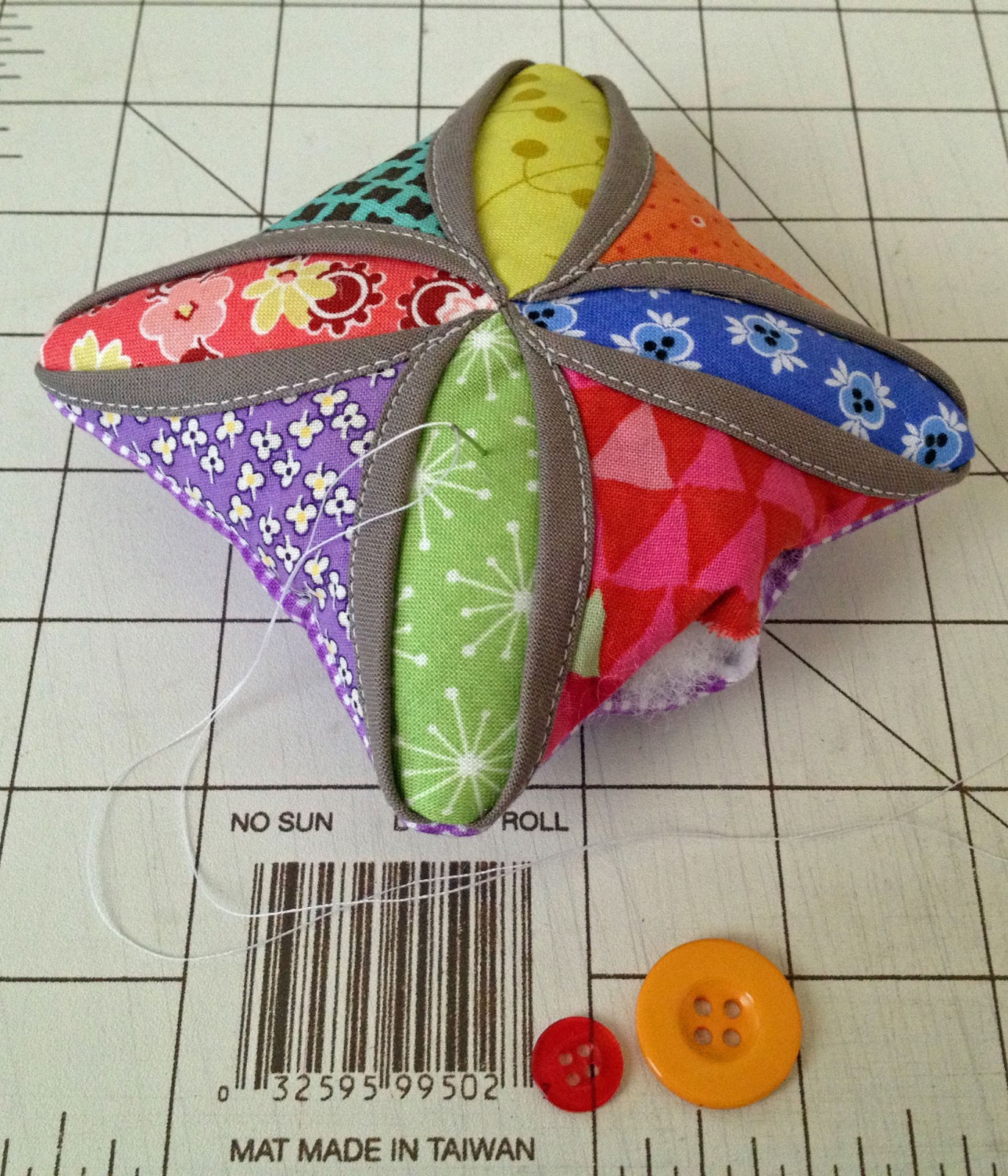 Diary of a Quilt Maven: Faux Cathedral Windows Pincushion Tutorial