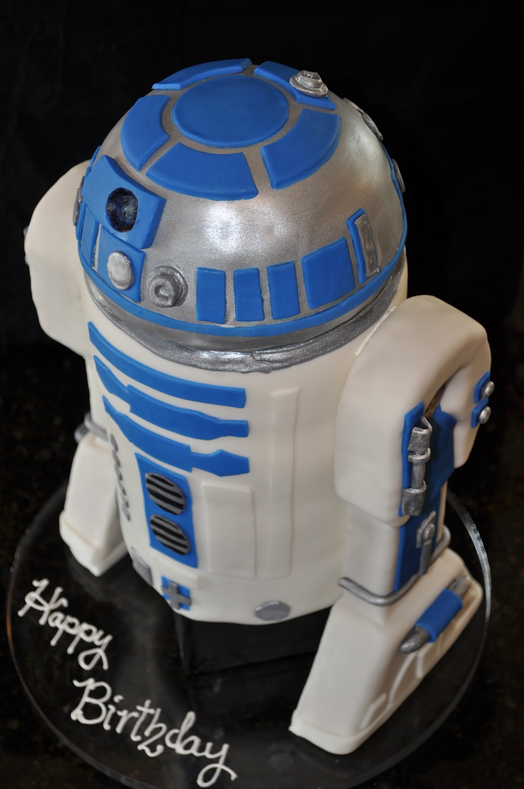Gracie Cakes: R2D2