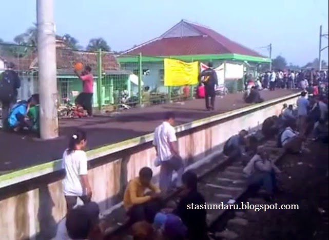 Stasiun Daru: Stasiun Kereta Daru